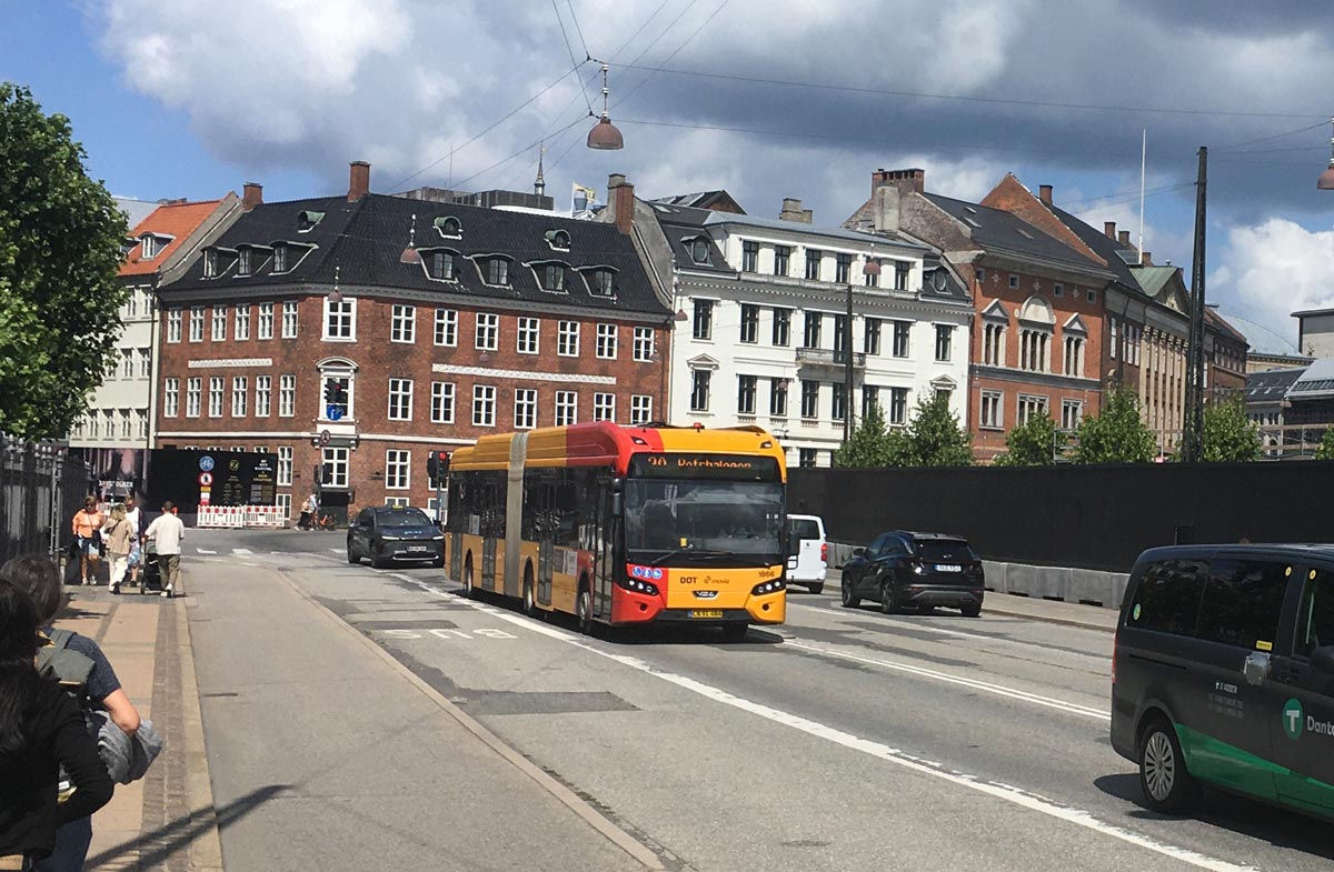 Kostenlos Bus fahren – Dänemark will Nahverkehr für Jugendliche gratis ...