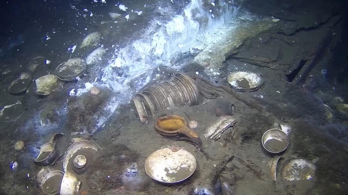 Chinesisches Porzellan in 600 Metern Tiefe: Spektakulärer Schiffswrack ...